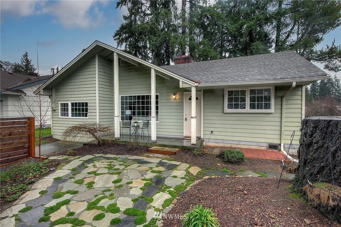 4 bed Shoreline home for sale: 17804 Fremont Avenue N, Shoreline, WA 98133