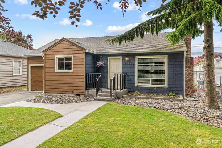 3 bed Longview home for sale: 2849 Louisiana Street, Longview, WA 98632