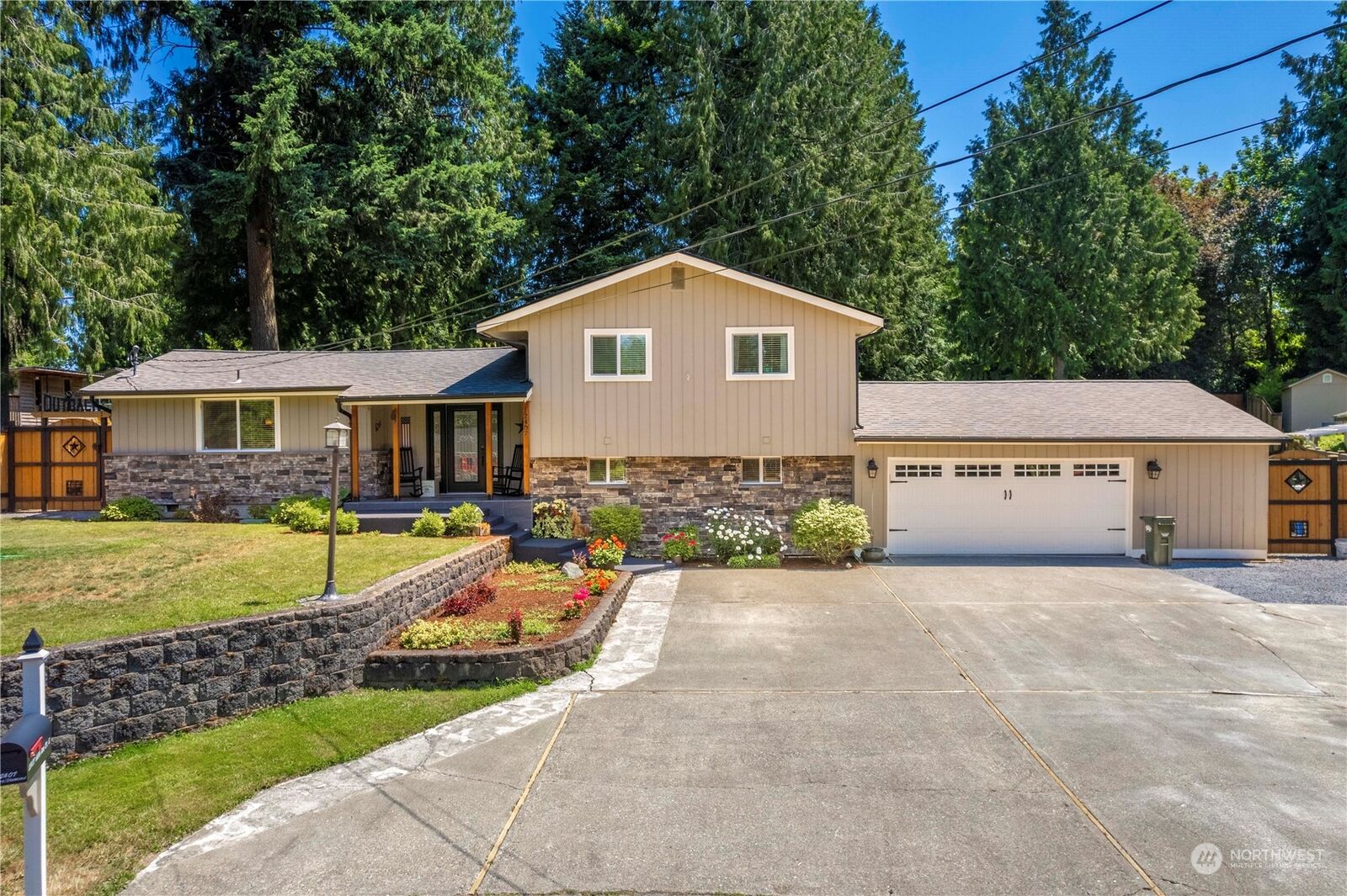 4 bed Puyallup home for sale: 12407 66th Avenue Ct E, Puyallup, WA 98373