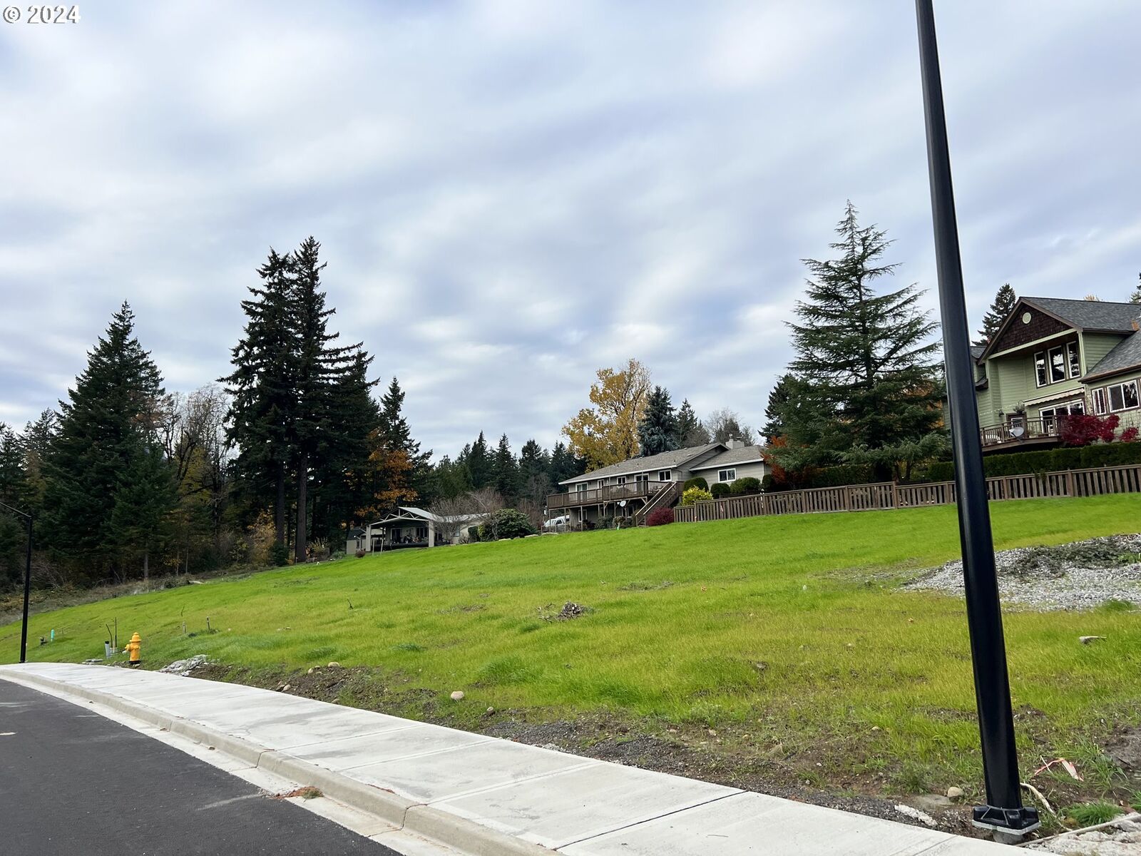 MLS#23491612: 107 NE Bruce Hts 66, Stevenson, WA 98648