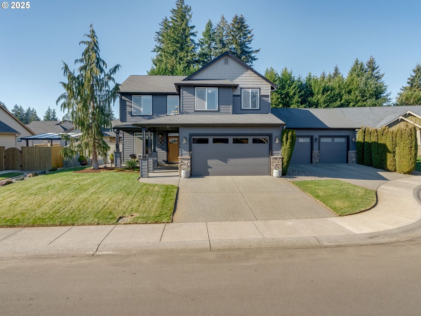 Home for sale in Vancouver: 10106 NE 159th Ave, Vancouver, WA 98682