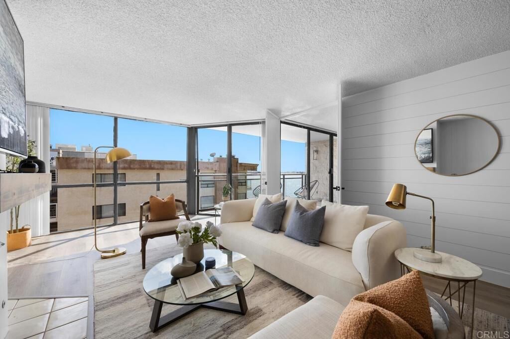 2 bed Pacific Beach (San Diego) home for sale: 3916 Riviera Dr 605 ...