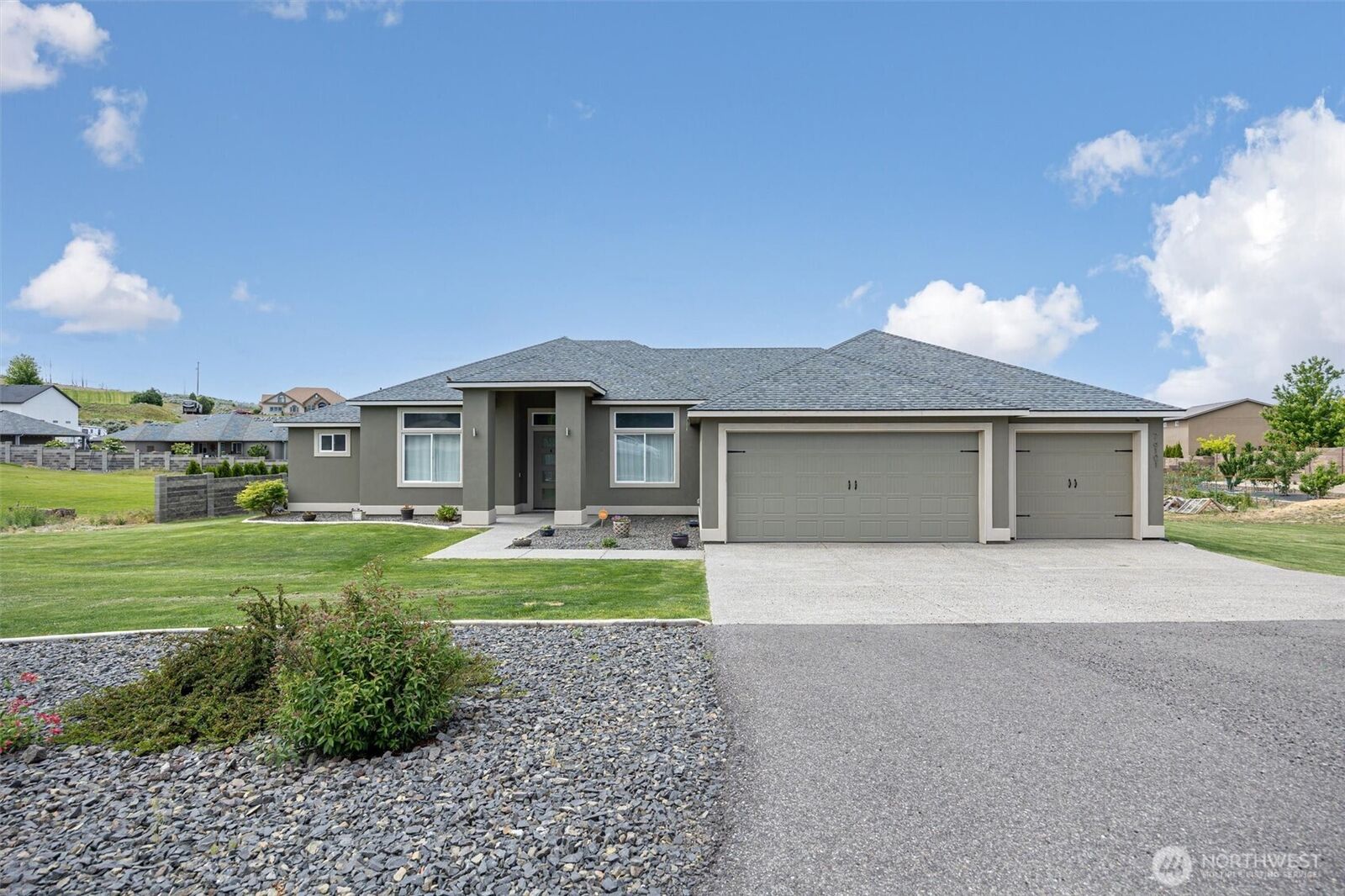 MLS#2377289: 76101 E Timothy Lane, Kennewick, WA 99338