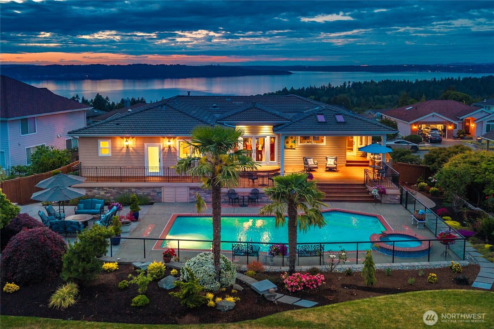 House for sale in Tacoma: 2014 Parkview Drive NE, Tacoma, WA 98422