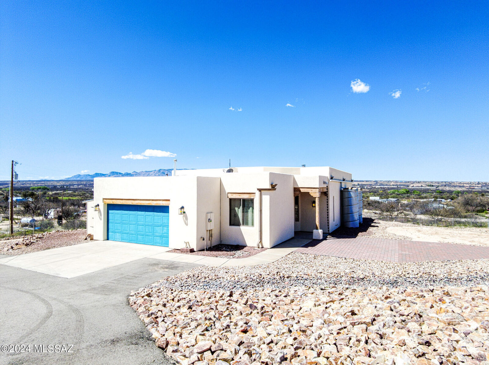 House for sale in Benson: 1627 E Goldenrod Lane, Benson, AZ 85602