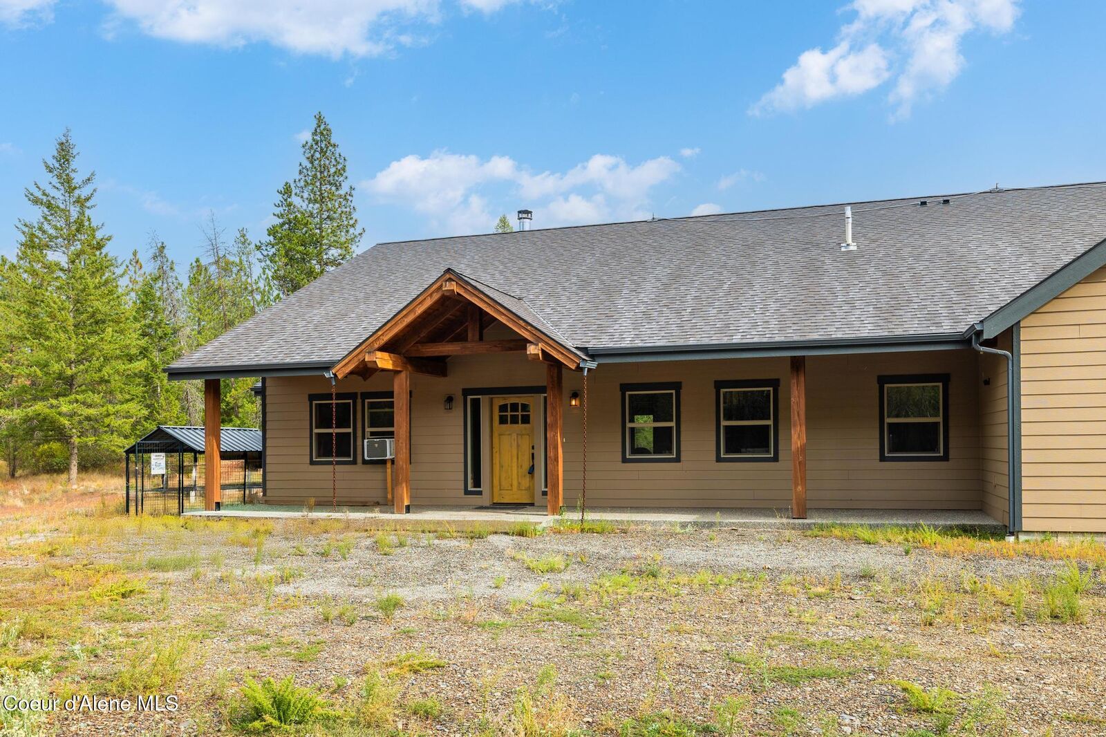 House for sale in Athol: 1829 W Smoke Tree Ave, Athol, ID 83801